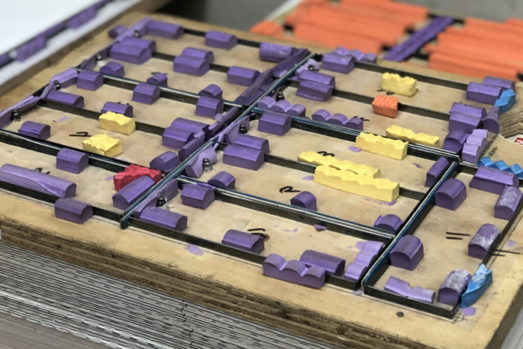 El troquelado: qué es un troquel y tipos de troqueladoras